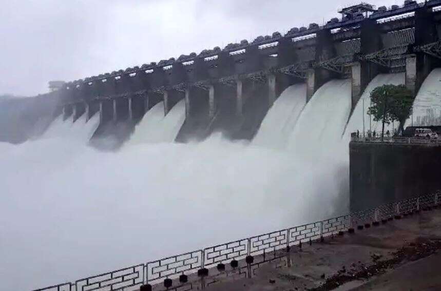 Banswara: 10 gates of Mahi Dam opened