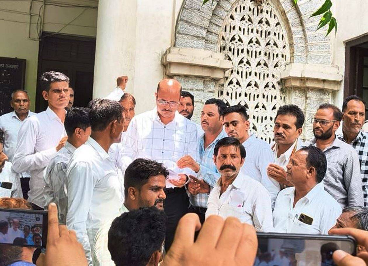 Farmers protest over opium poppy husk