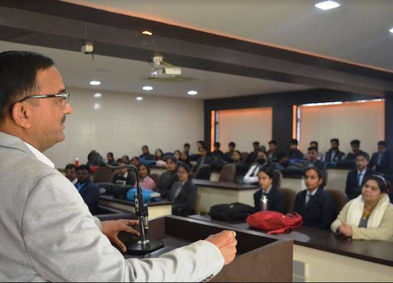 training on graphics design started under the joint aegis of GITS and MSME